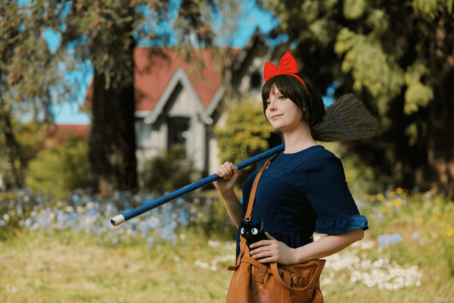 How to Style a Kiki’s Delivery Service Costume (Easy DIY Closet Cosplay ...