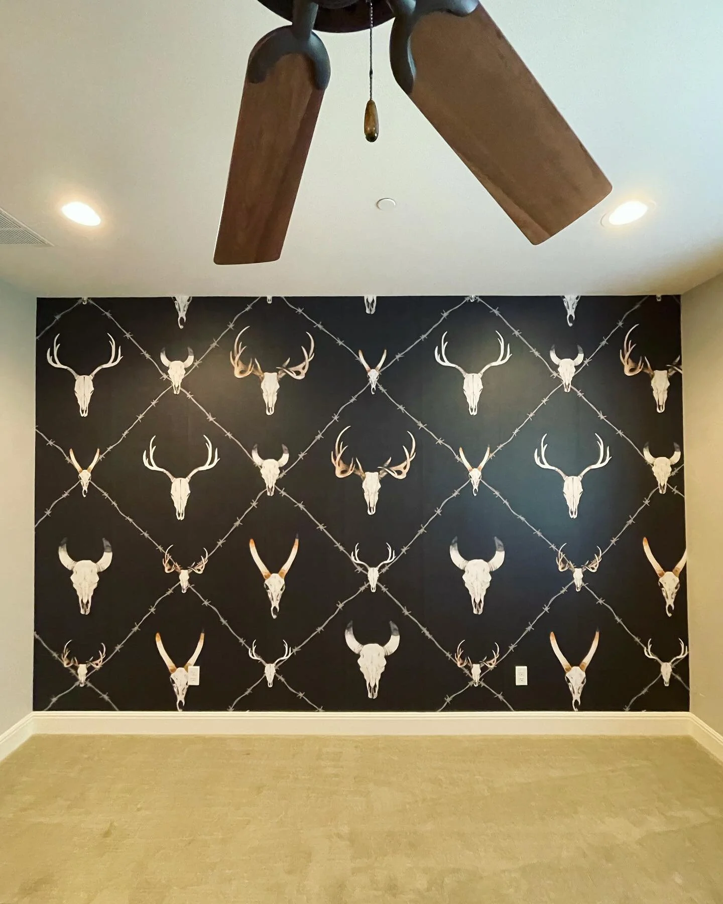 Wallpaper Installer in Austin | Hi-Country Paperworks | Austin wallpaper