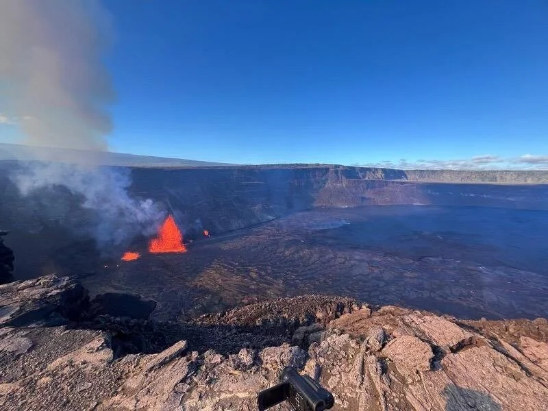 Kīlauea summit erupts again — USGS Volcano Watch — HVERI