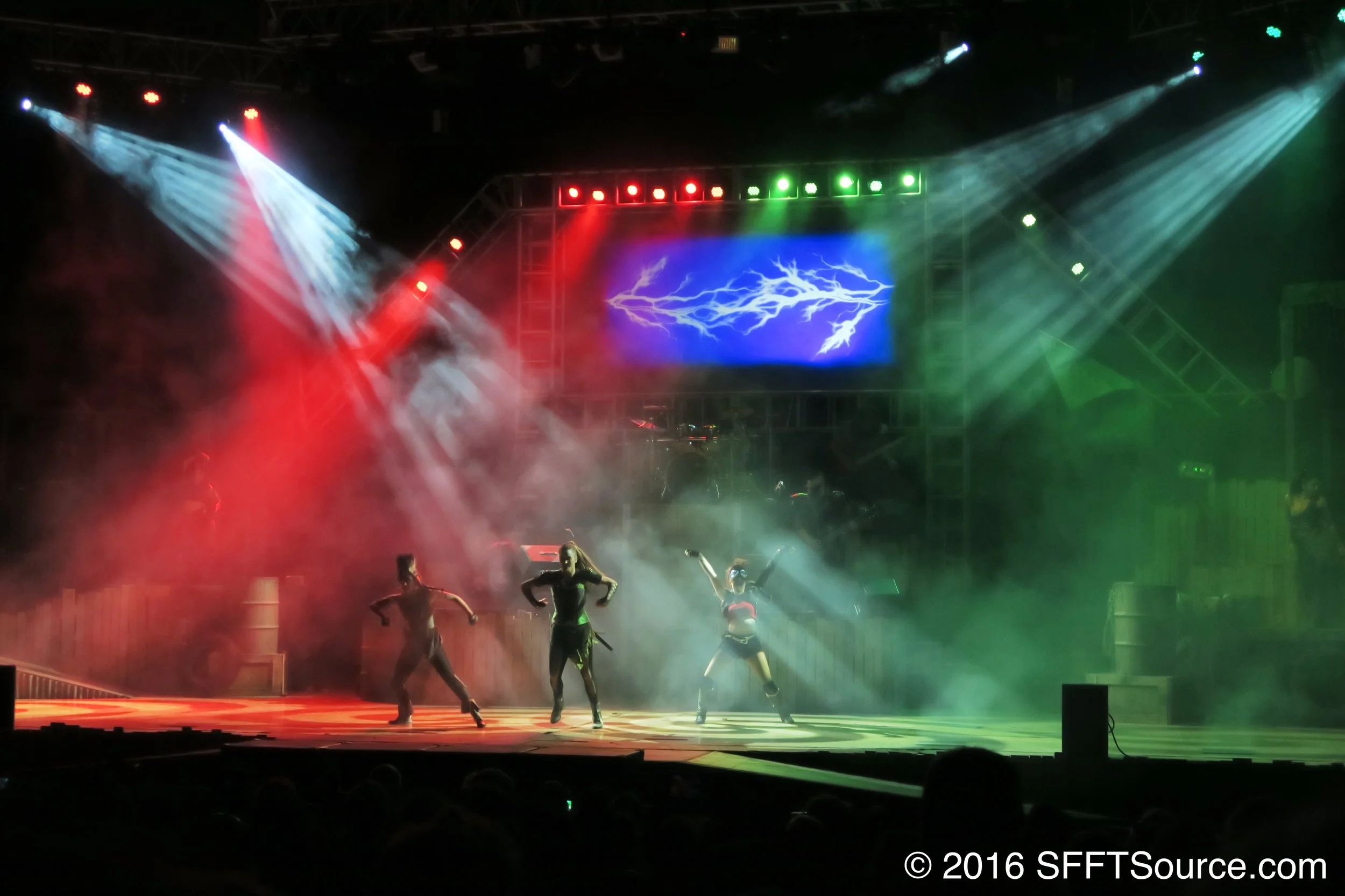 Lone Star Lil's Amphitheater | Six Flags Fiesta Texas