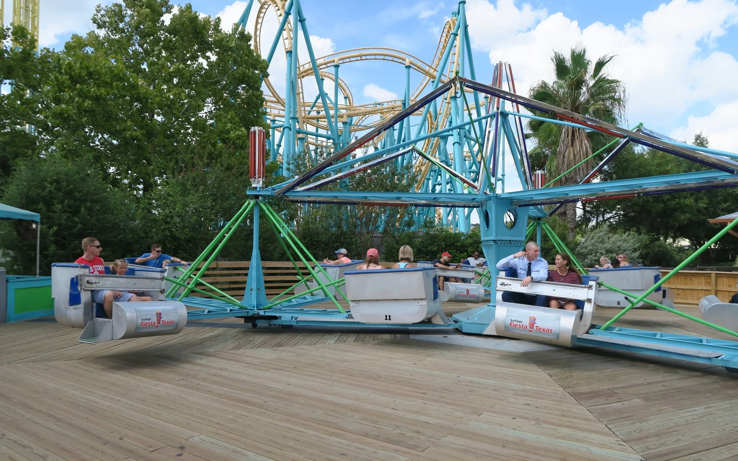 Wave Runner | Six Flags Fiesta Texas — SFFT Source