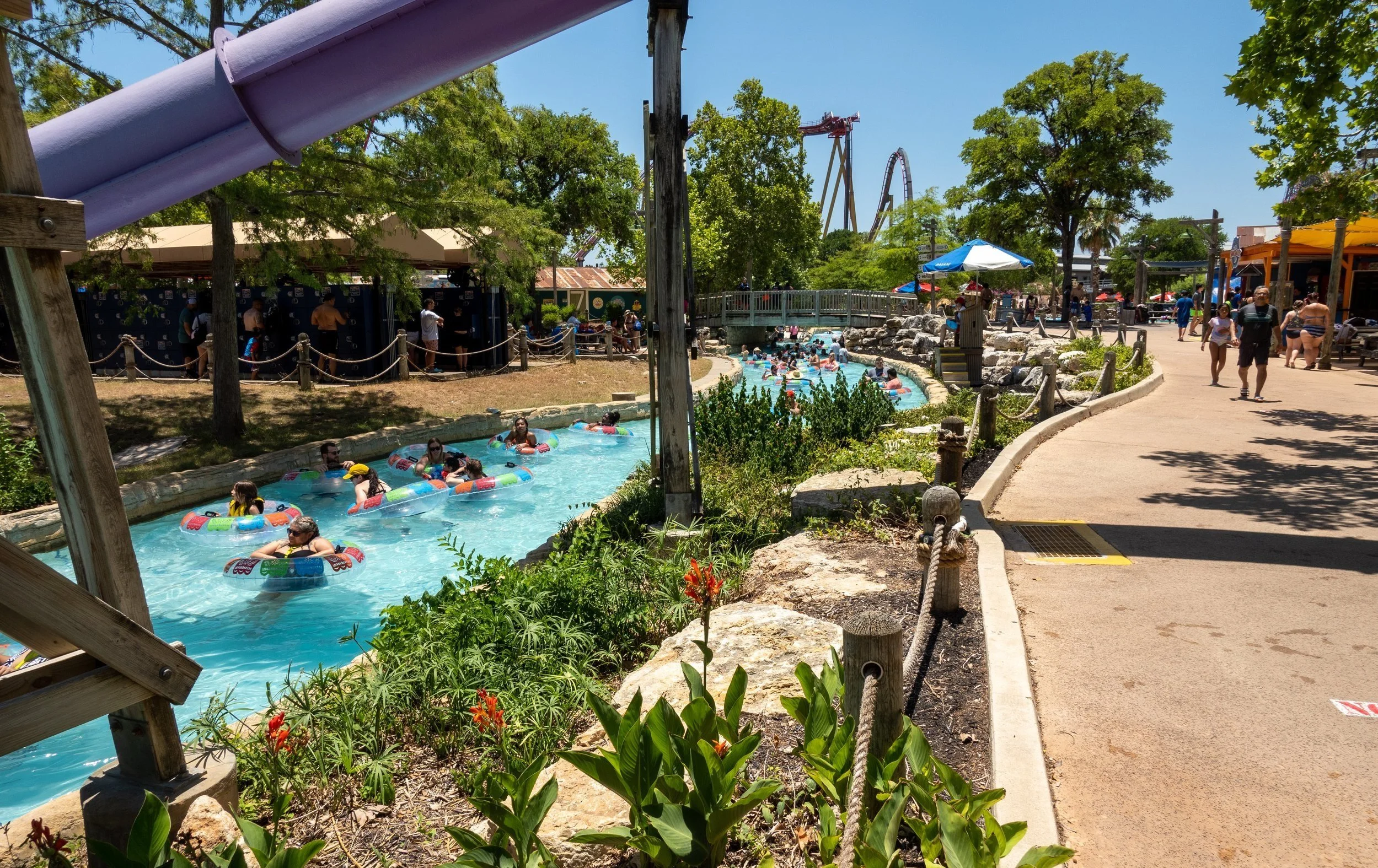 Stingray Racer, Hurricane Harbor | Six Flags Fiesta Texas — SFFT Source