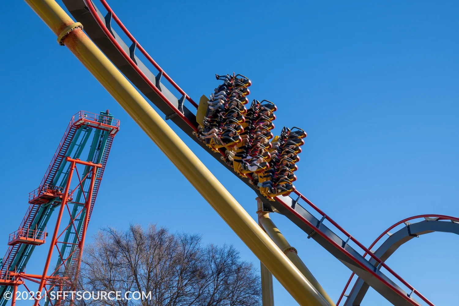 Dr. Diabolical's Cliffhanger Roller Coaster | Six Flags Fiesta Texas