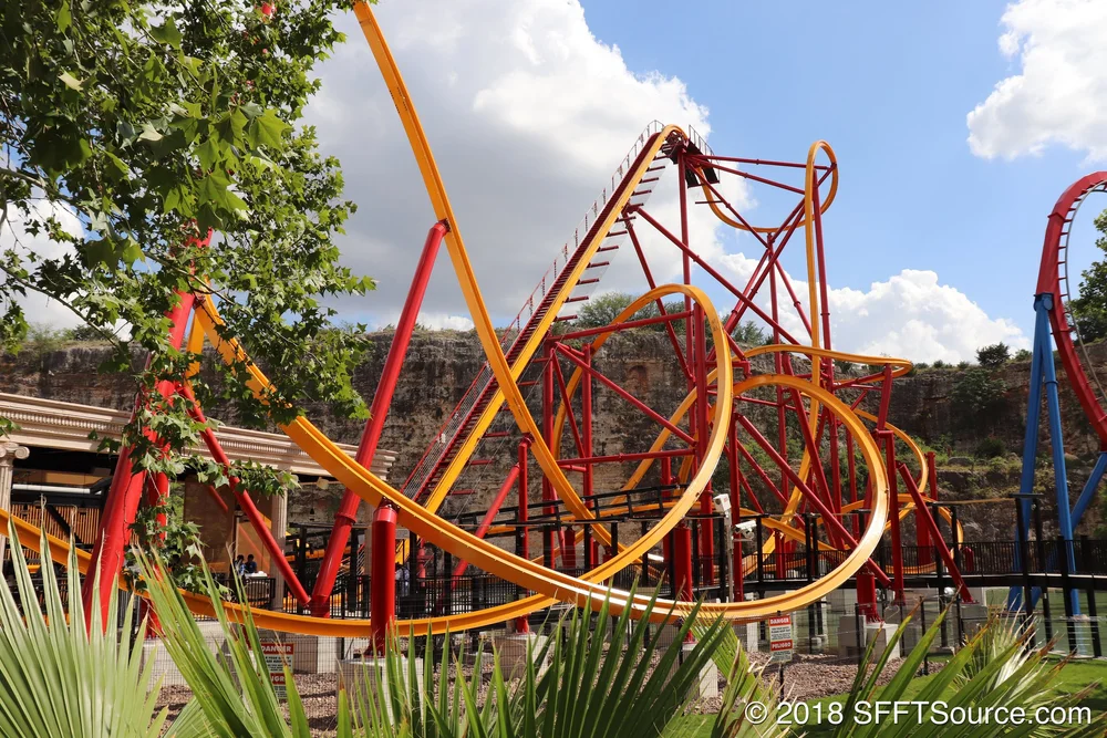Wonder Woman Golden Lasso Coaster Ride | Six Flags Fiesta Texas