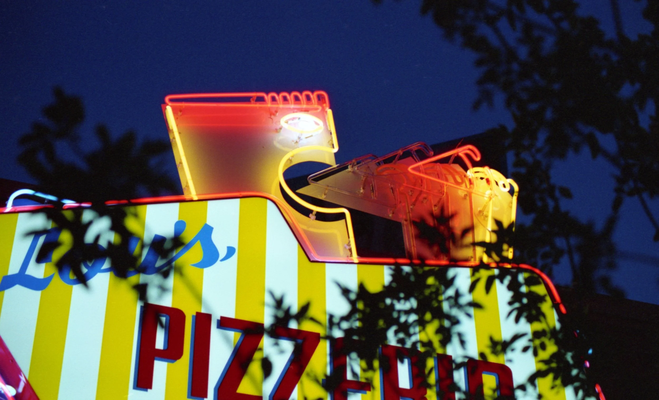 Primo's Pizzeria | Six Flags Fiesta Texas