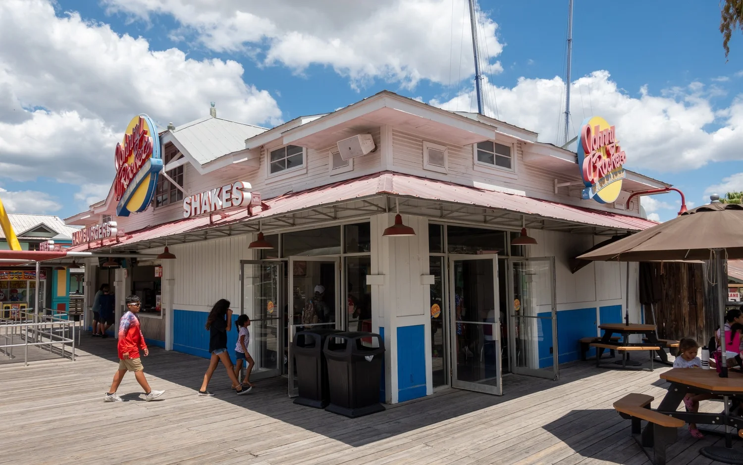 Johnny Rockets | Six Flags Fiesta Texas — SFFT Source