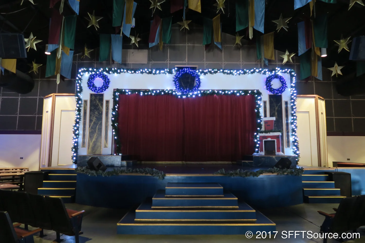 Sangerfest Halle Stage | Six Flags Fiesta Texas