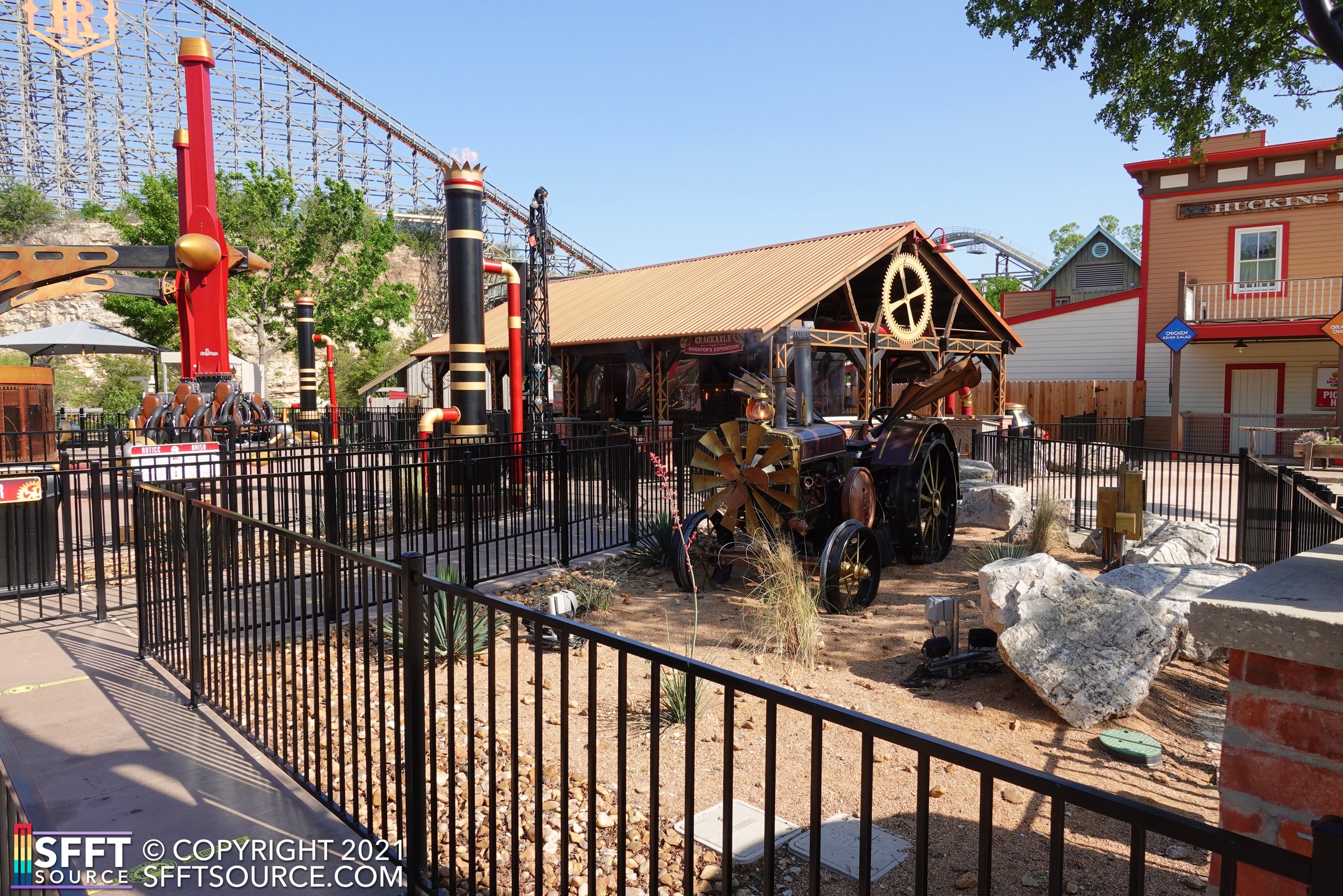 Dare Devil Dive Flying Machines Thrill Ride | Six Flags Fiesta Texas