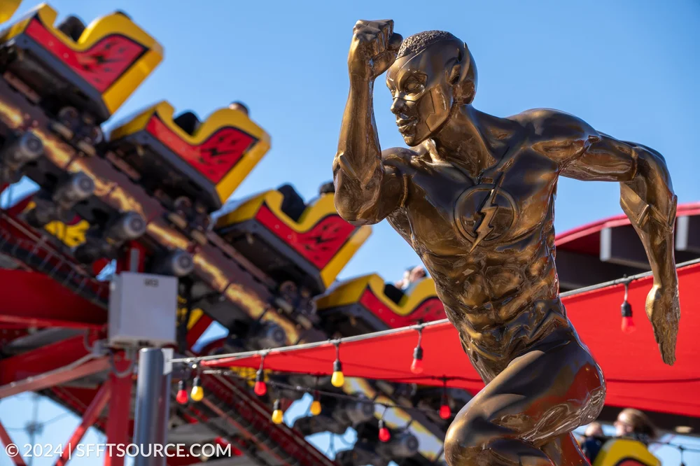 Kid Flash Cosmic Coaster Ride | Six Flags Fiesta Texas