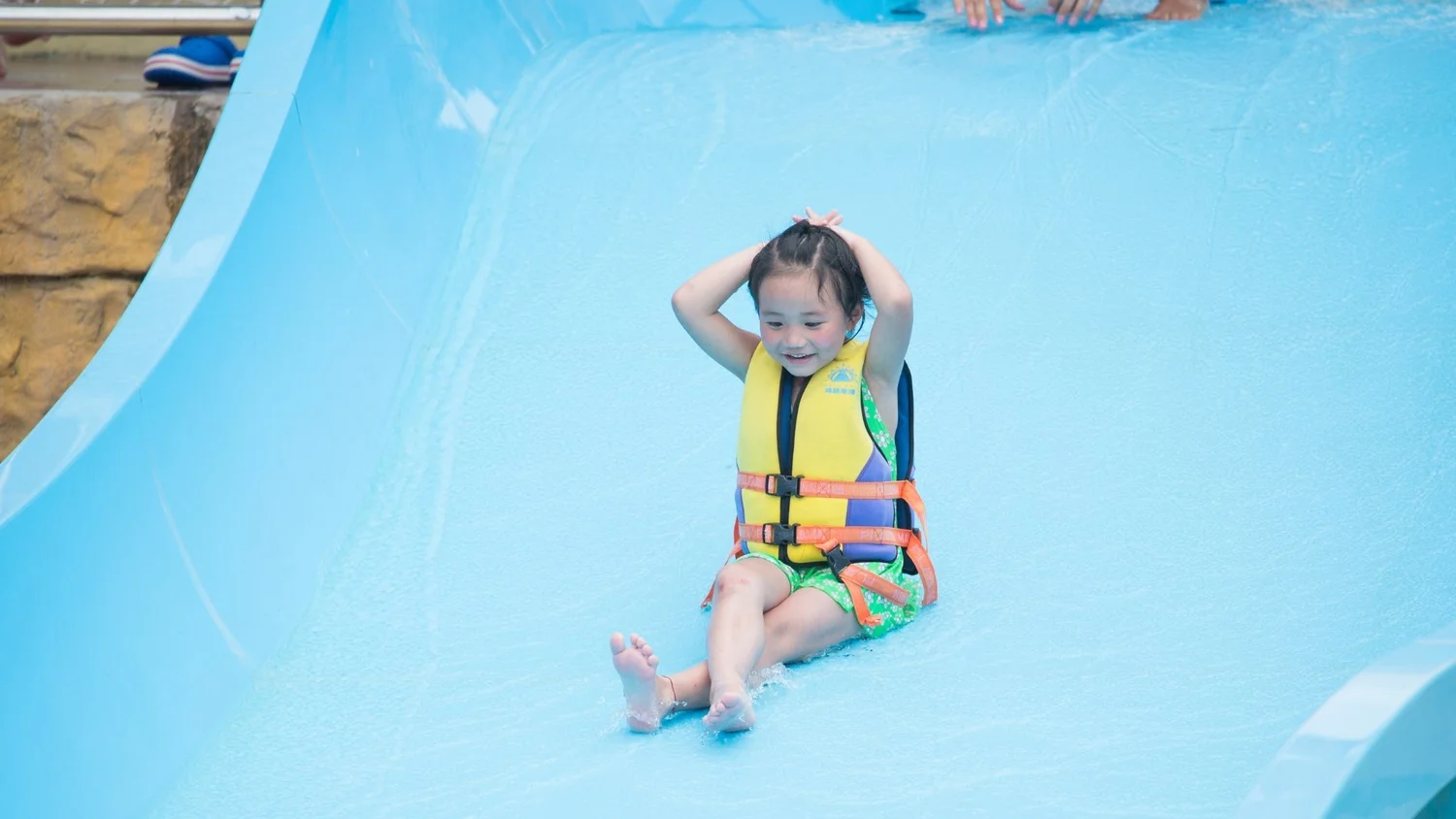 Wipeout Children's Slide, Hurricane Harbor | SFFT Source - Your Premier ...