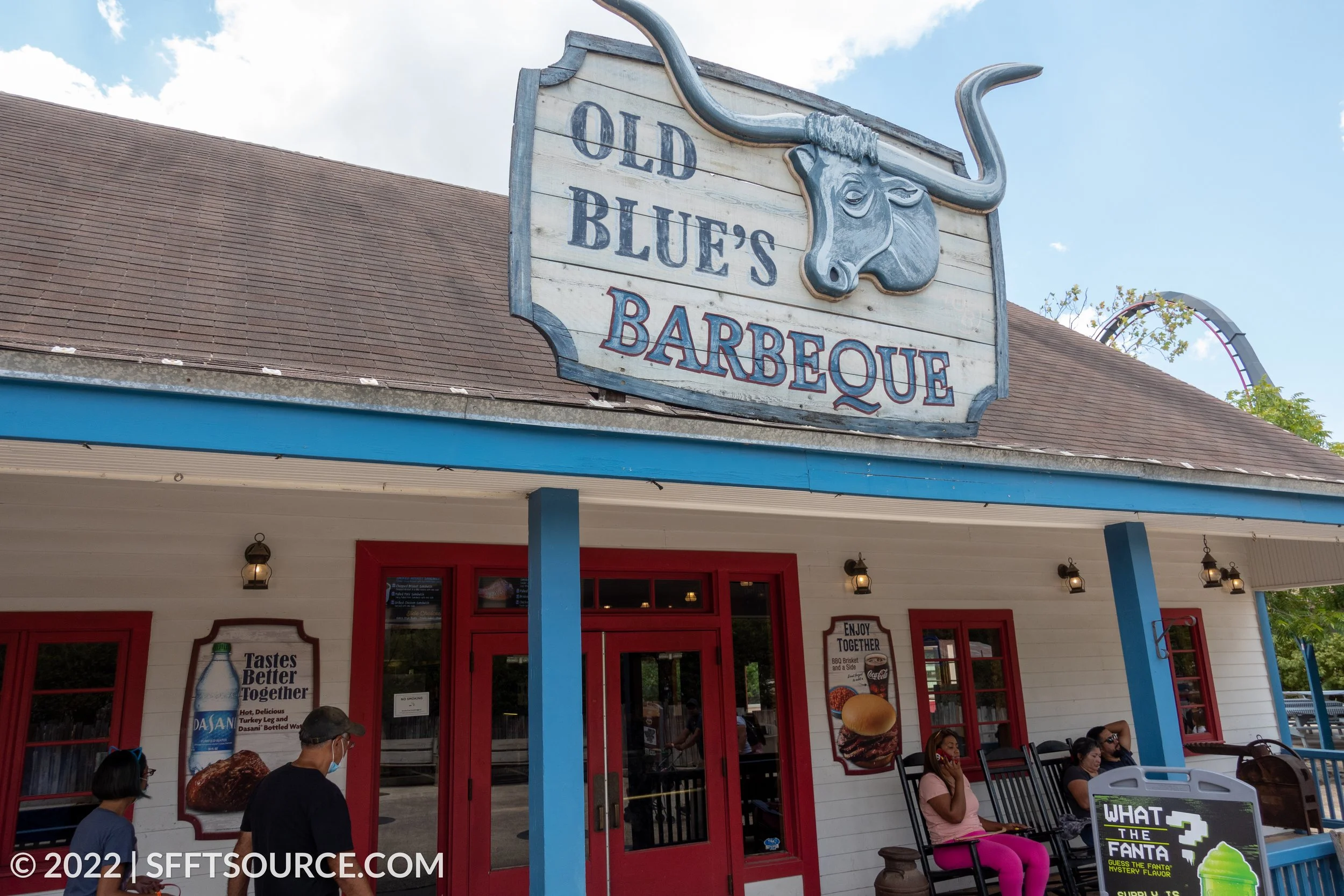 Old Blue's BBQ | Six Flags Fiesta Texas
