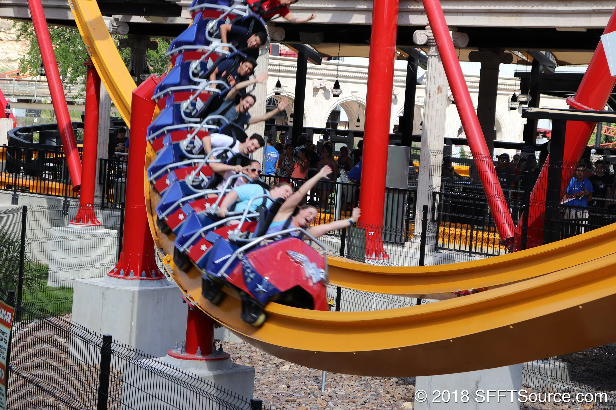 Wonder Woman Golden Lasso Coaster Ride | Six Flags Fiesta Texas