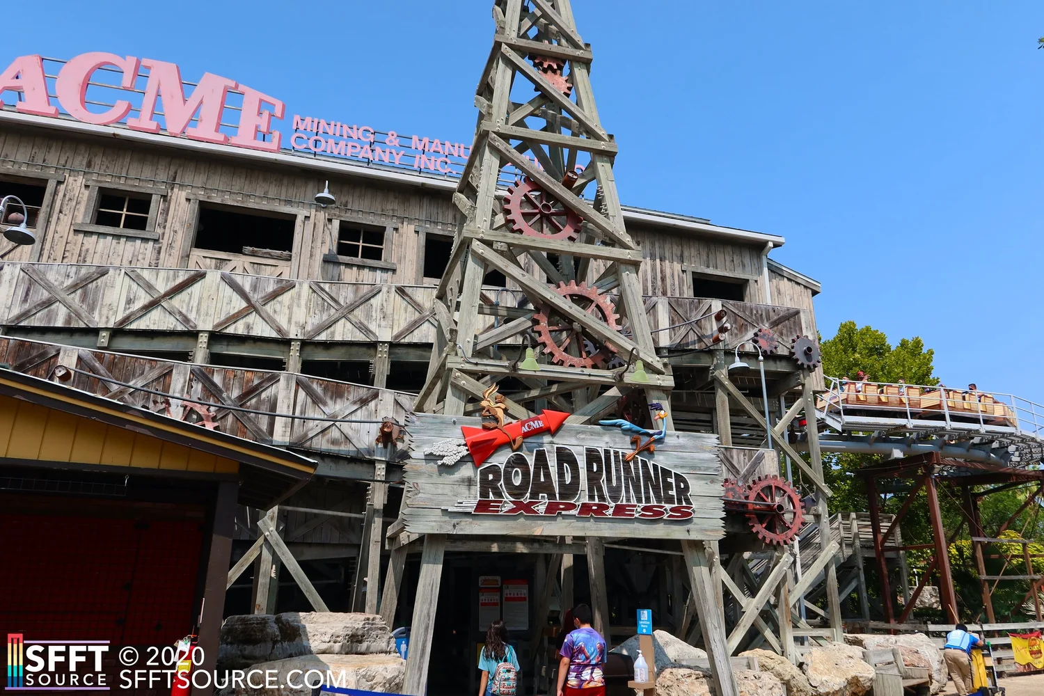 Road Runner Express Roller Coaster | Six Flags Fiesta Texas