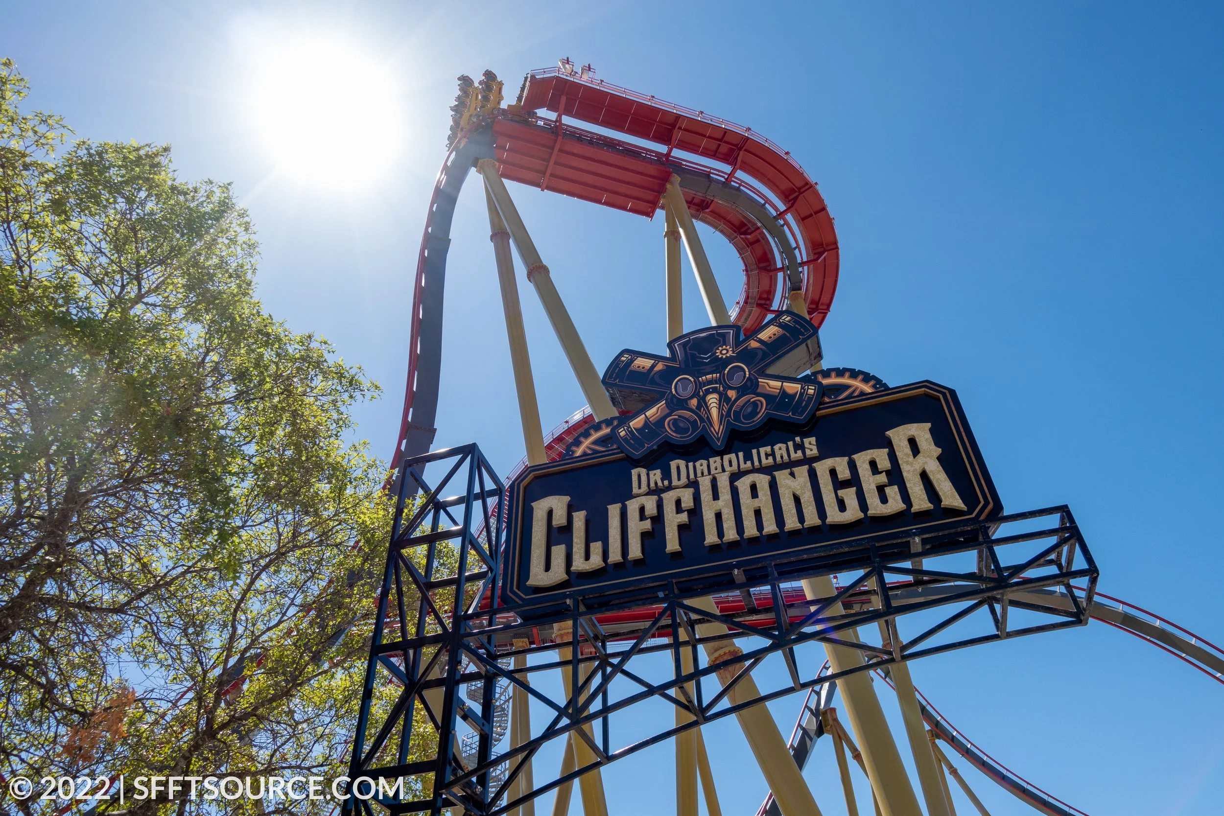 Dr. Diabolical's Cliffhanger Roller Coaster | Six Flags Fiesta Texas
