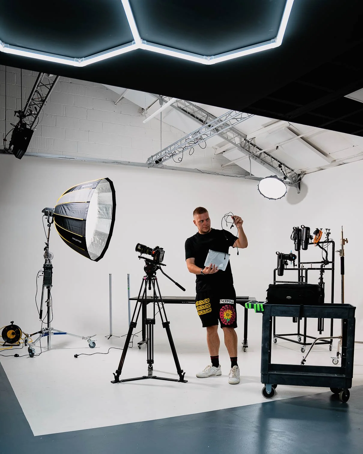 About 1 — iKON STUDIOS