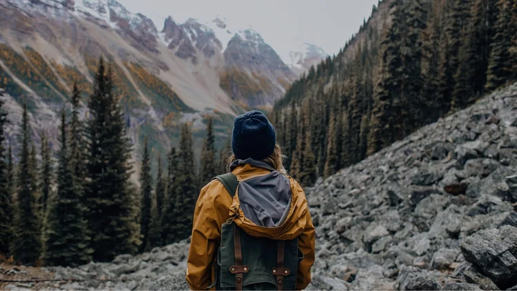 15 Minimalist Hobbies to Try (Enjoy Fun Activities with Less STUFF ...