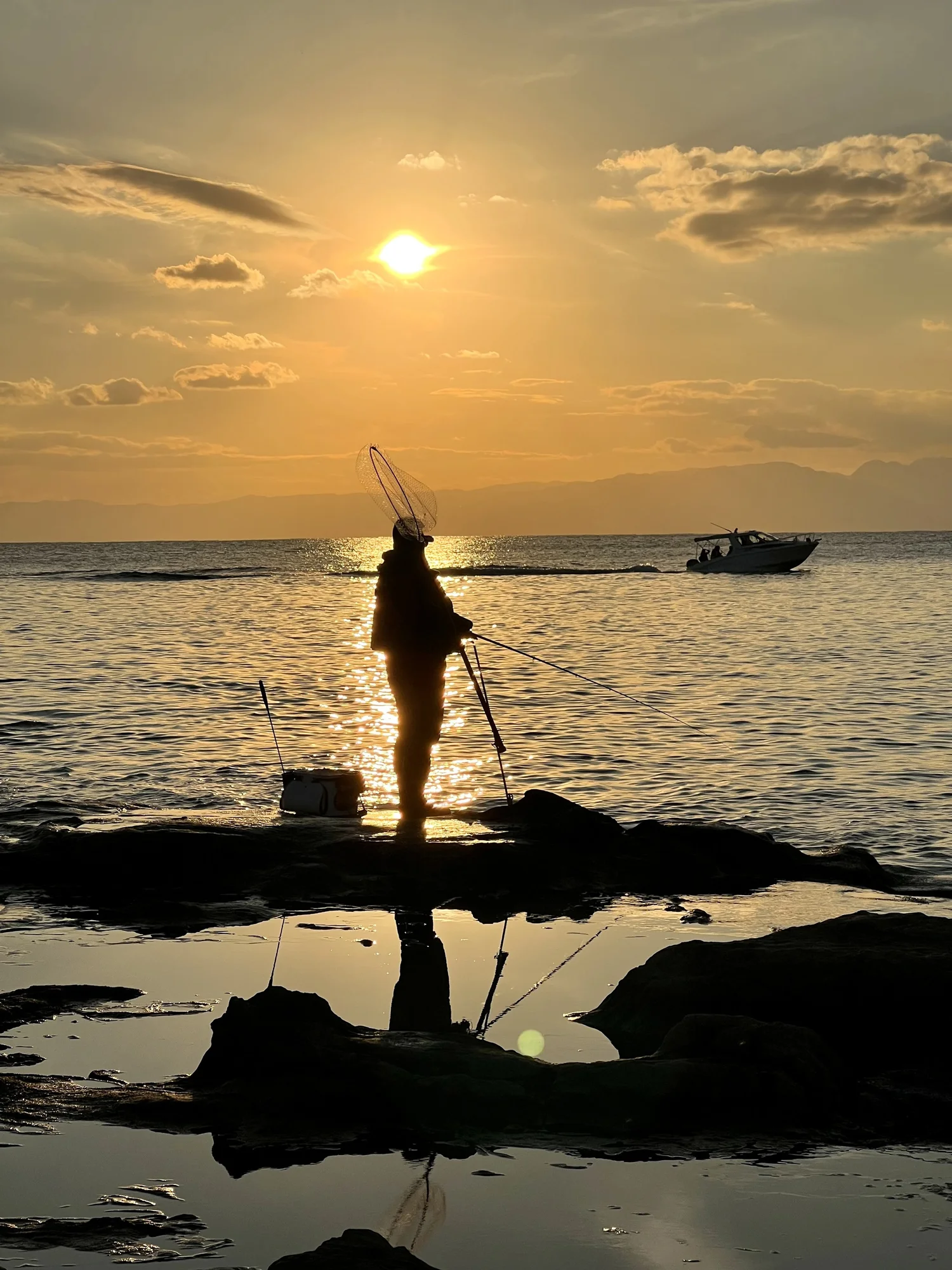 Tokyo to Enoshima: Your Guide to the Perfect Seaside Day Trip — Travely ...