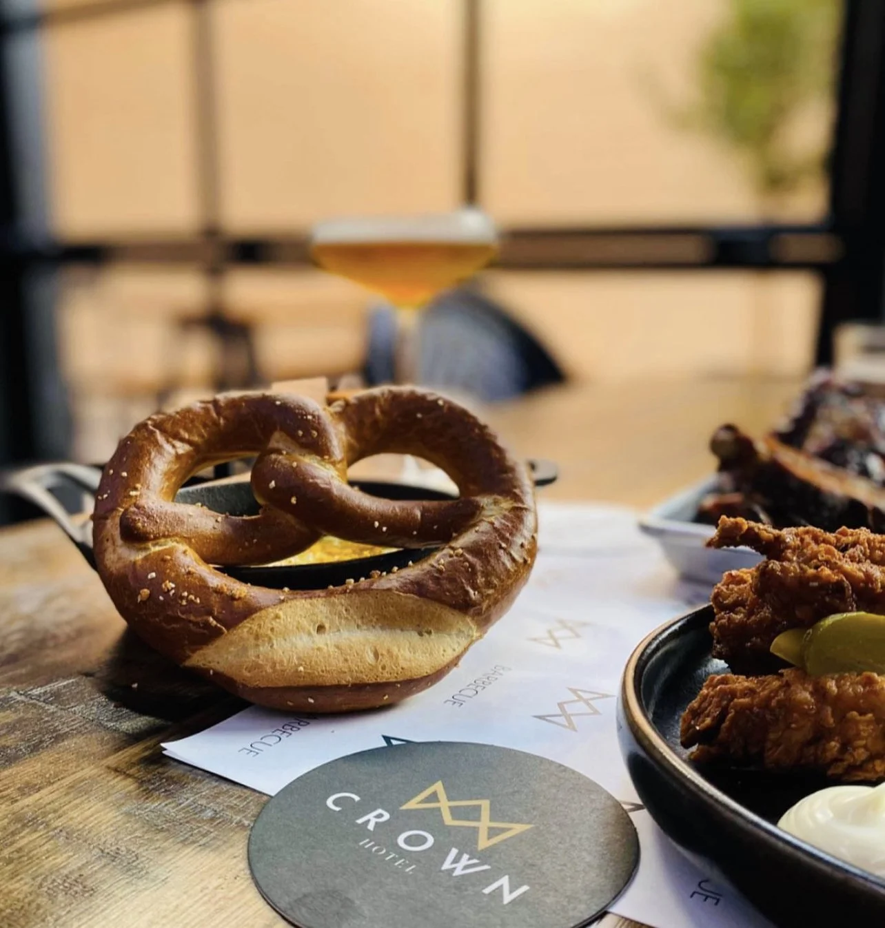 EAT — Crown Hotel Traralgon