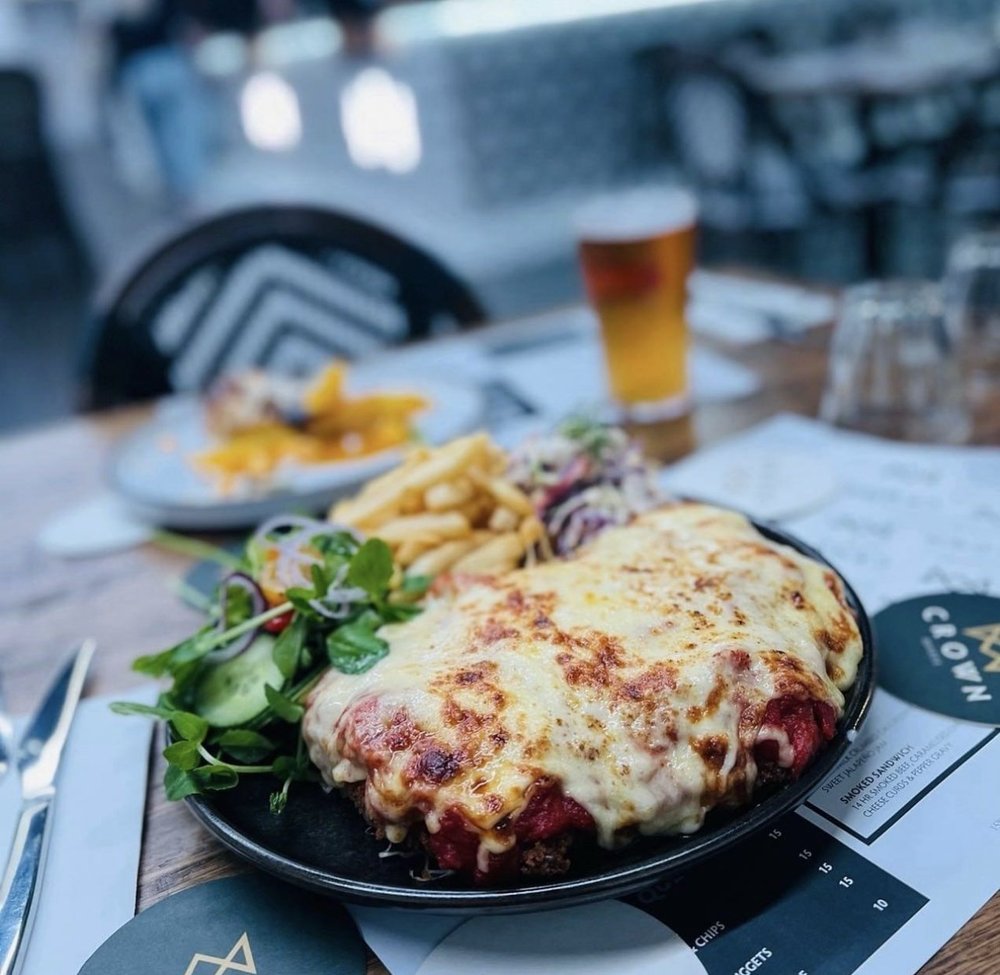 EAT — Crown Hotel Traralgon