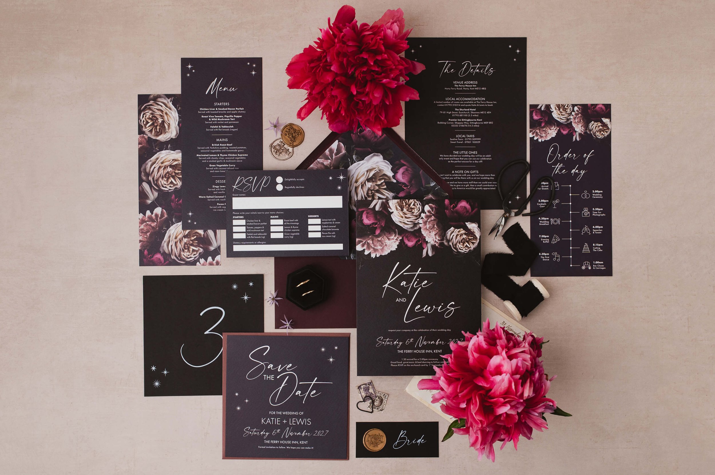 Wedding invitations with rsvp and menu cards | Beachweddingtips.com