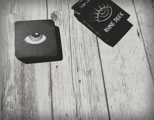 How To Use Your Rune Deck — JEMILLA LEA