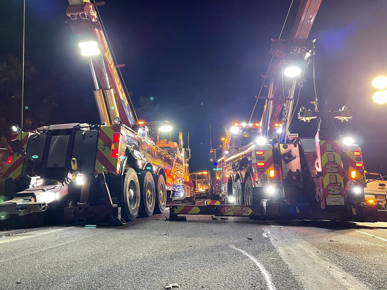 Lisi's Towing