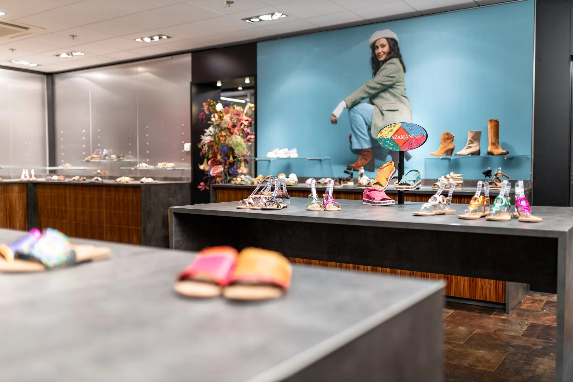Lazamani — Hooijer Footwear Group