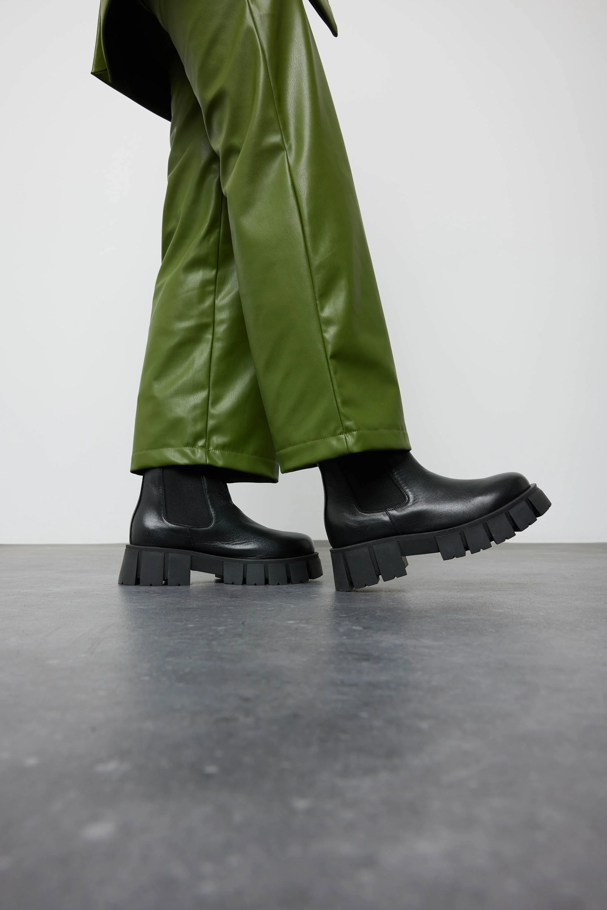 Lazamani — Hooijer Footwear Group