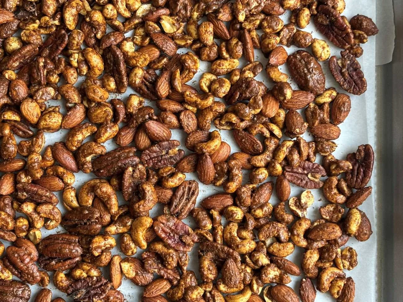 Santa’s Sweet & Spicy Nuts — SiLLibake