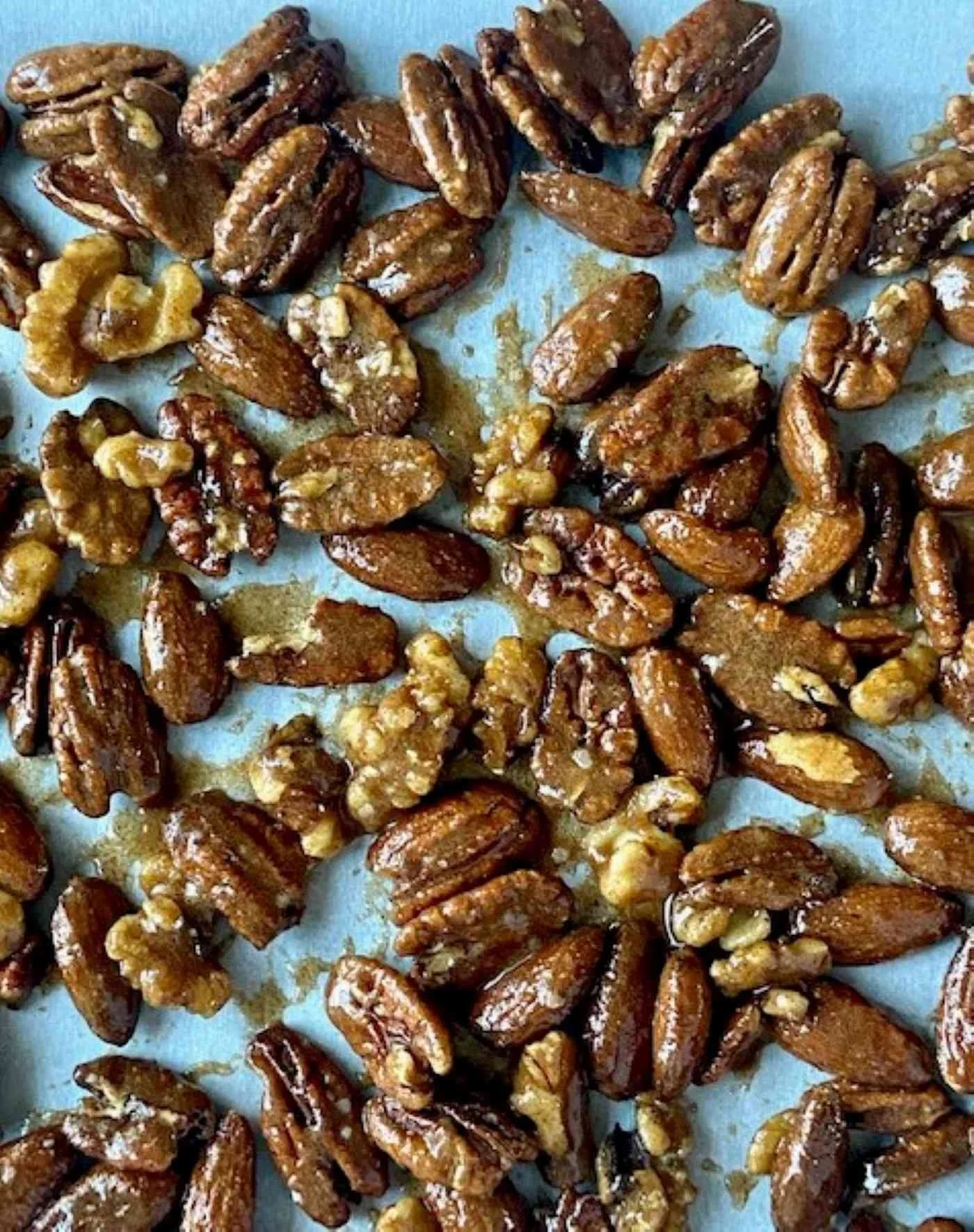 Santa’s Sweet & Spicy Nuts — SiLLibake