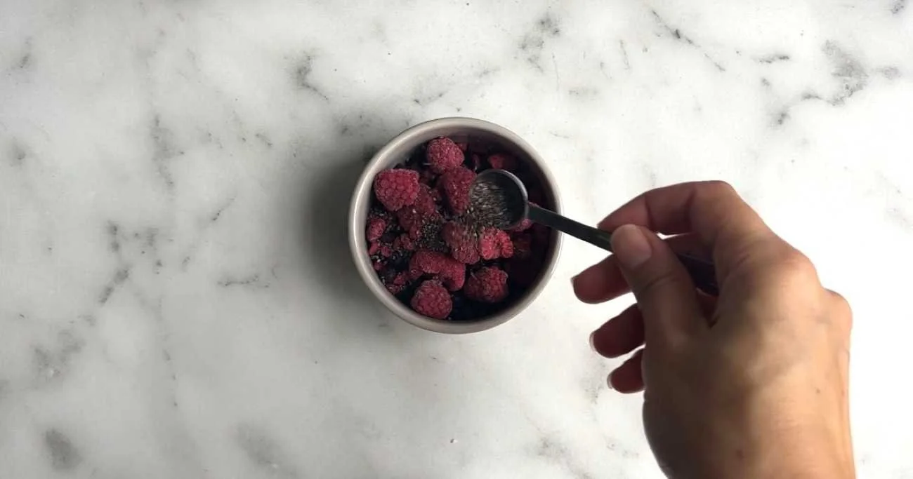 Protein Breakfast Berry Crumble — SiLLibake