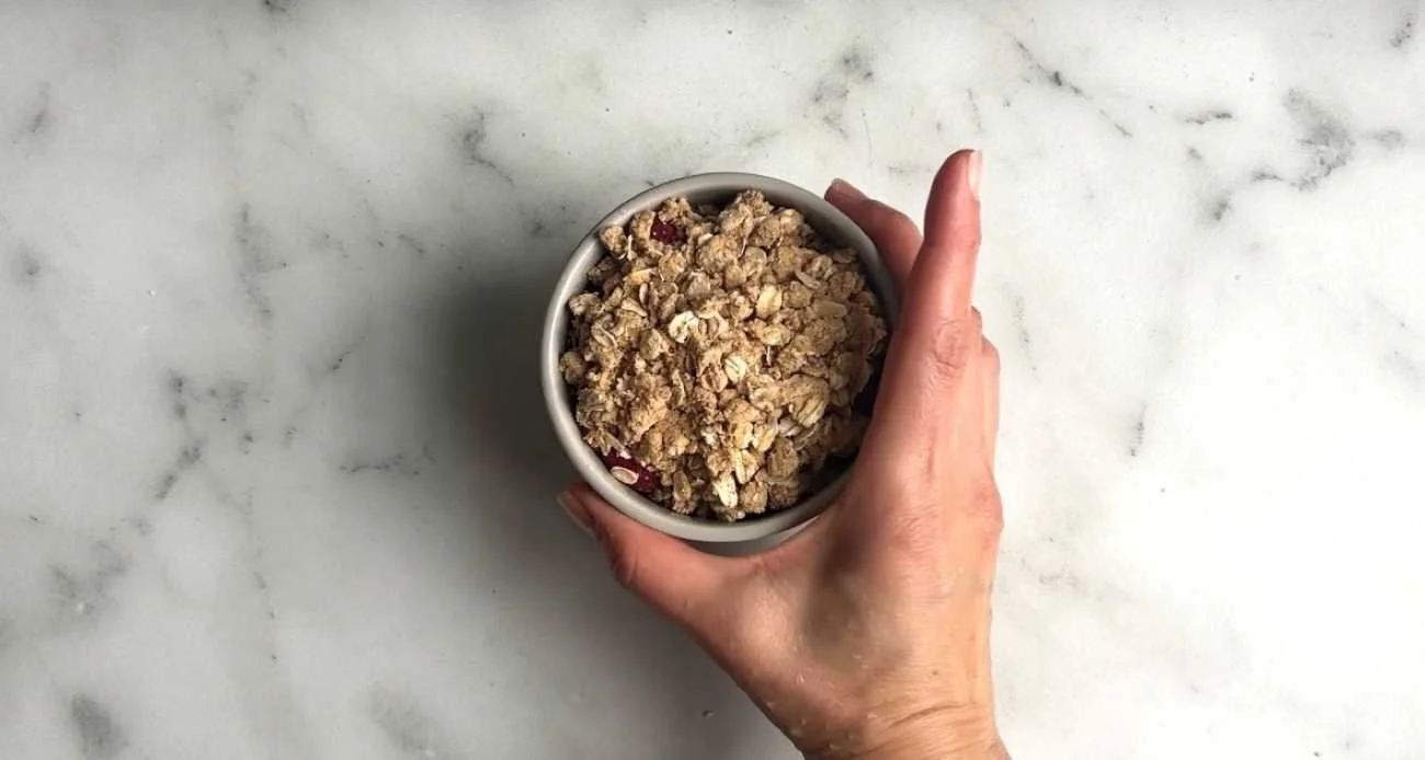Protein Breakfast Berry Crumble — SiLLibake
