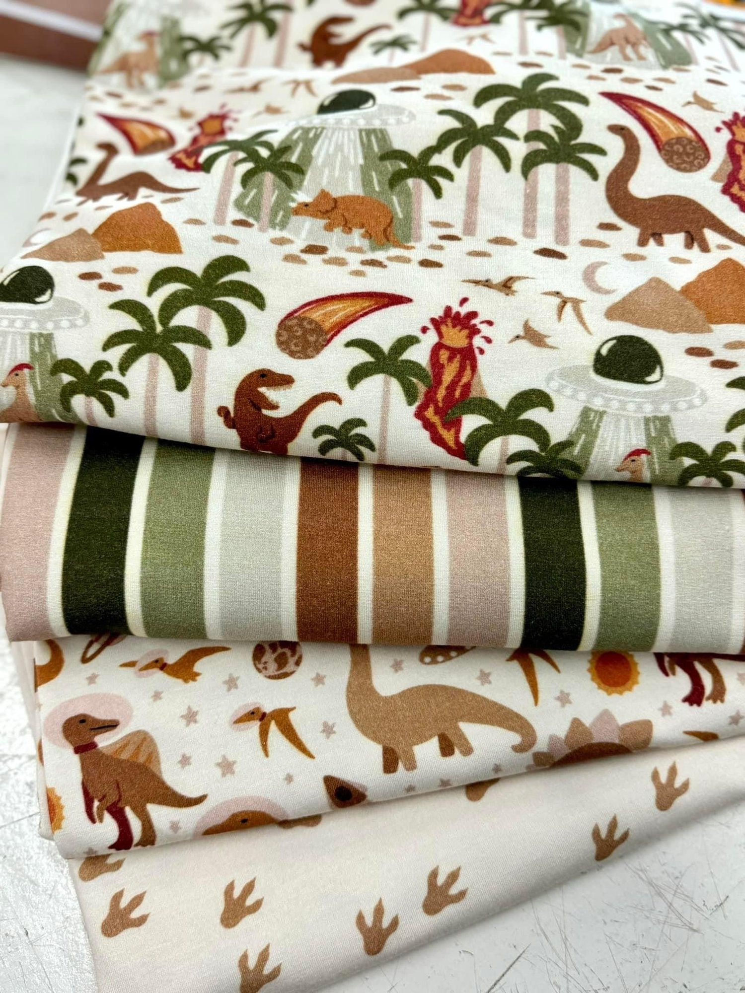 AT A GLANCE — Alyssa Walsh | Surface Pattern Design