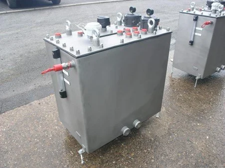 4 x 316 Stainless Steel Tank Assemblies — RFPD Ltd Hydraulic Solutions