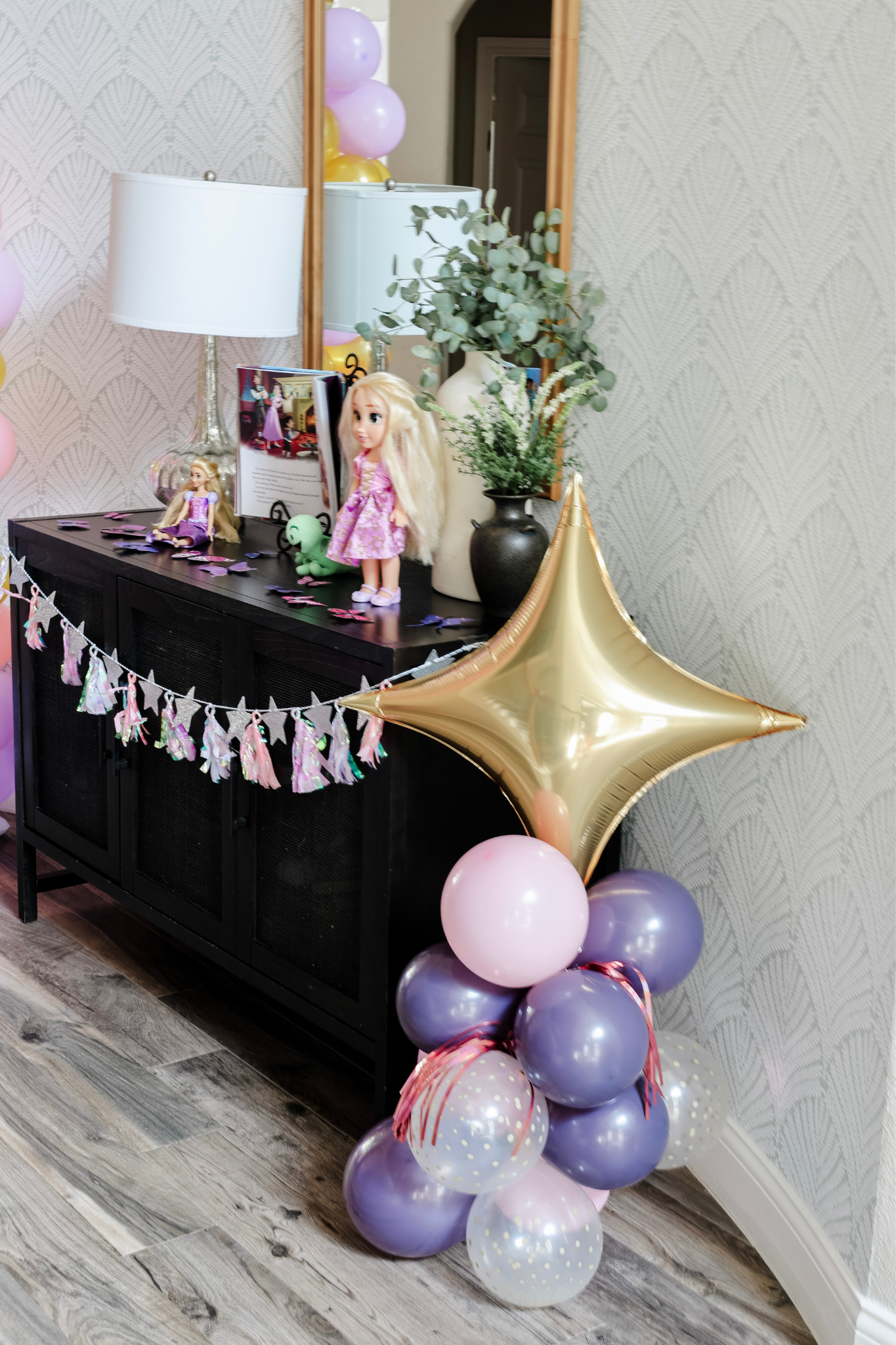 The Ultimate Rapunzel Tangled Birthday Party (Decor, Food & Fun!) — The ...