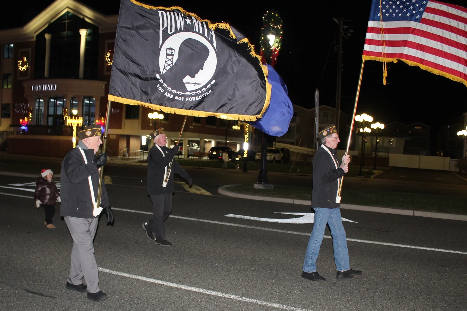 Mayor Desiderio Hosted a Holiday Procession & Tree Lighting Ceremony on ...