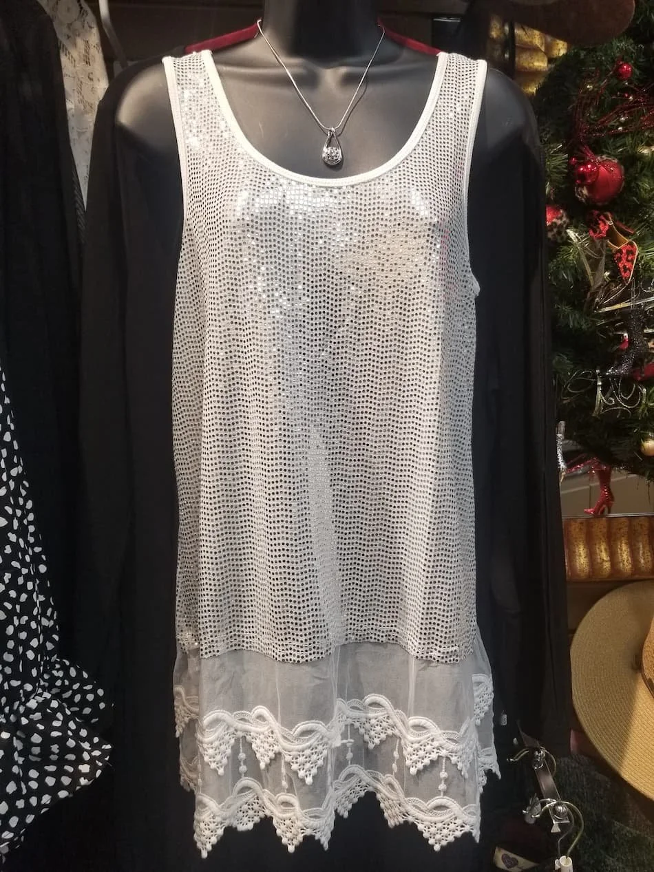 Women's Clothing Catalog : Cinda's Accents - Custom Framing & Chic Boutique