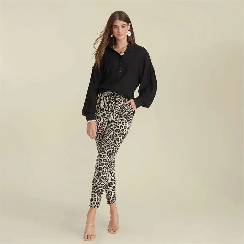 Women's Clothing Catalog : Cinda's Accents - Custom Framing & Chic Boutique