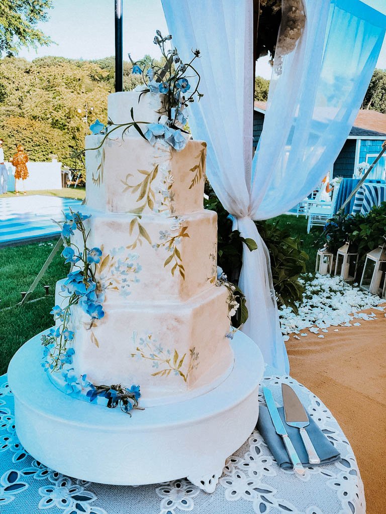 Wedding Cakes — Sweet & Shiny