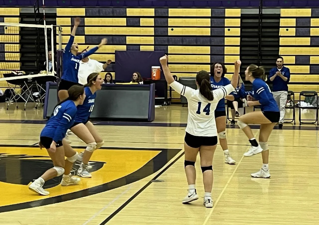 Girls Volleyball — BISON BOOSTERS