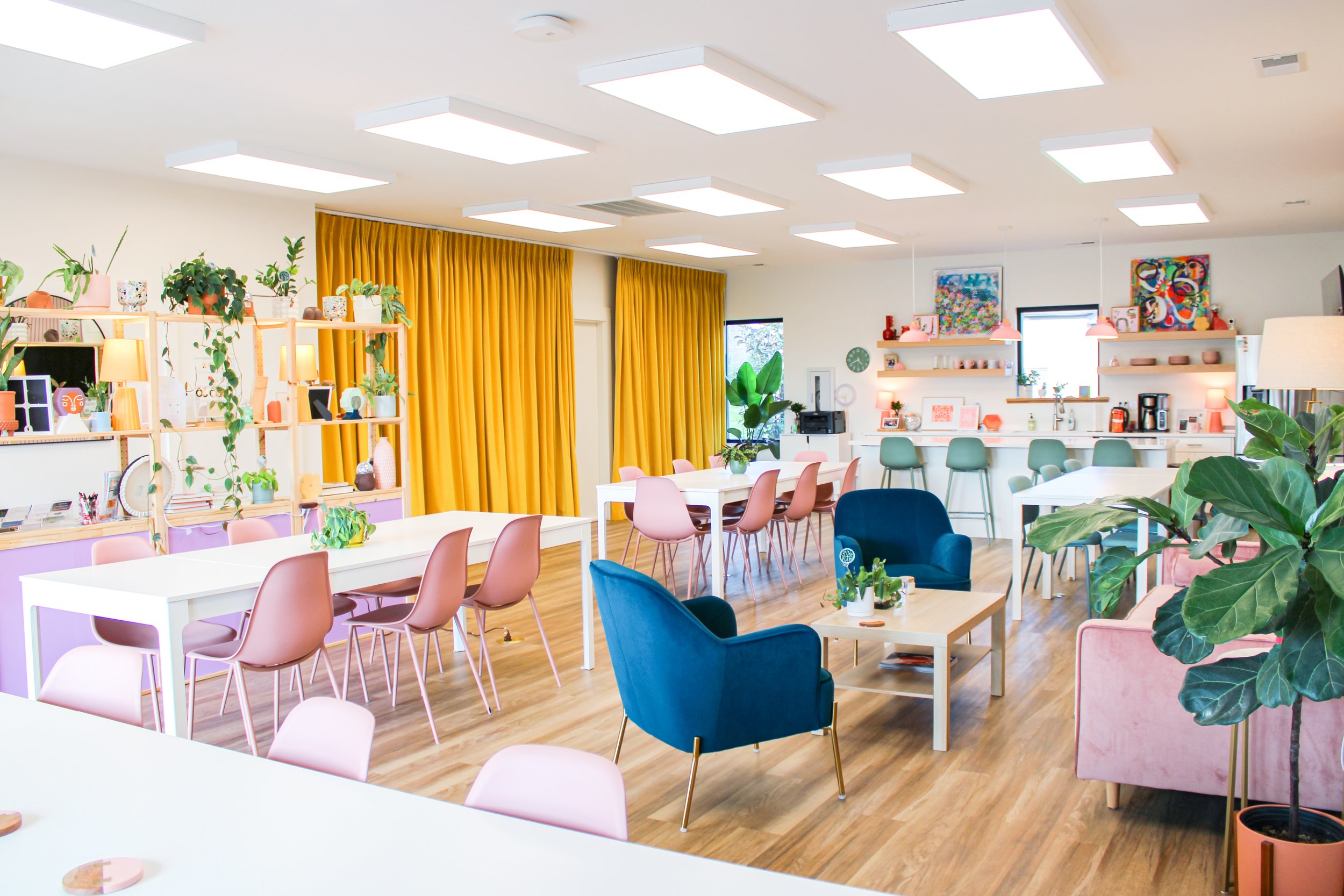 Bookable conference room for meetings in Hendersonville — The Collab