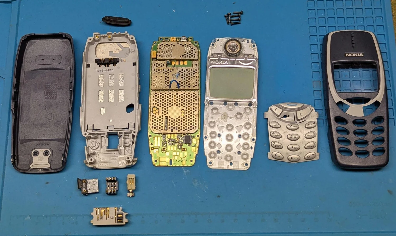 What made old Nokia phones nearly indestructible? — Today You Should Know
