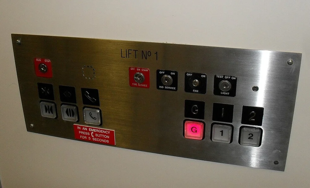 Do elevator “Close Door” buttons really work? — Today You Should Know
