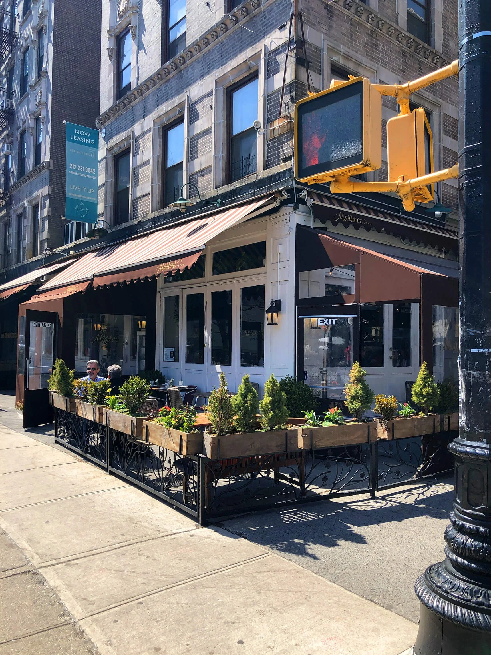 MARLOW BISTRO — COFFEE AND CHAMPAGNE