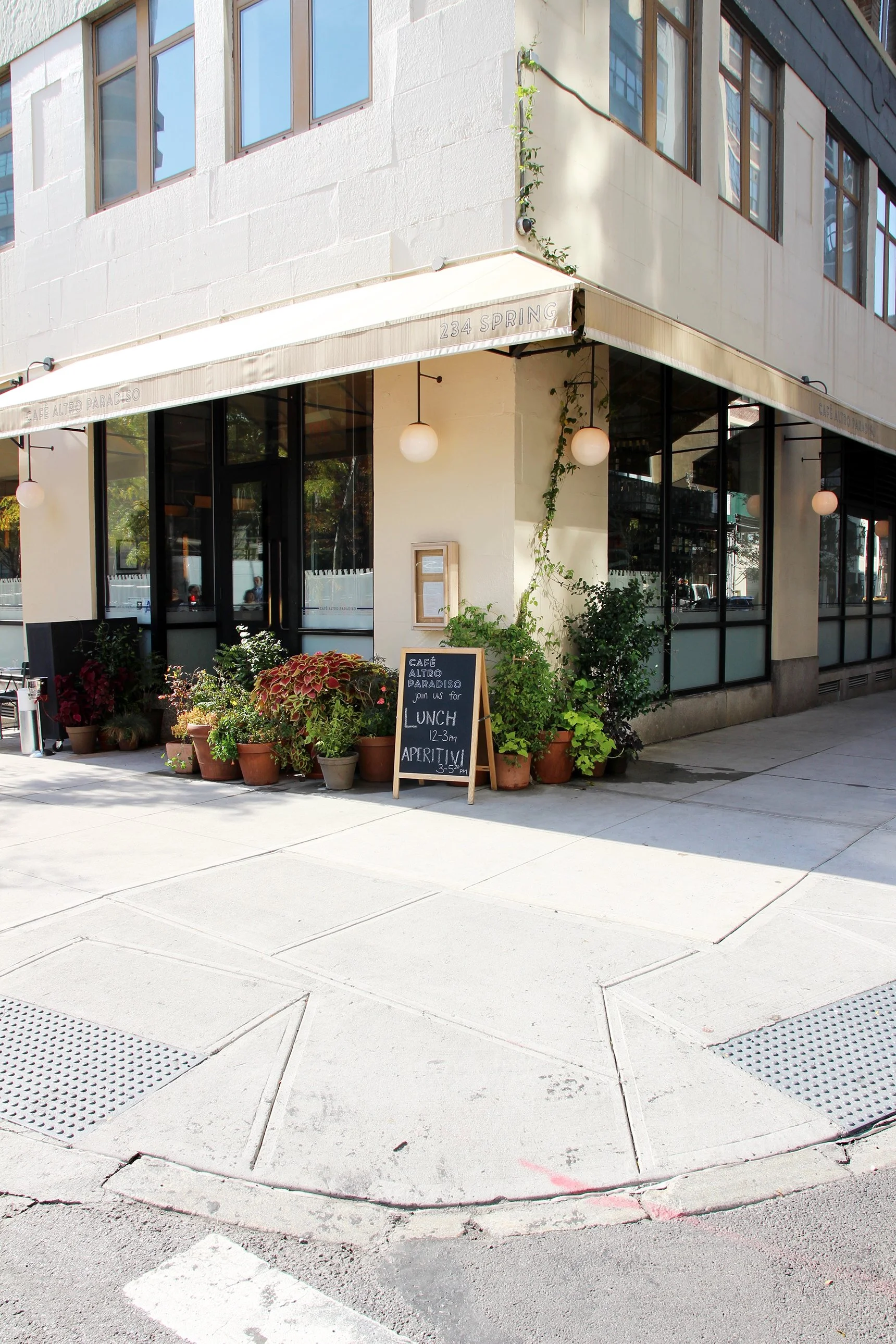 ALTRO PARADISO — COFFEE AND CHAMPAGNE