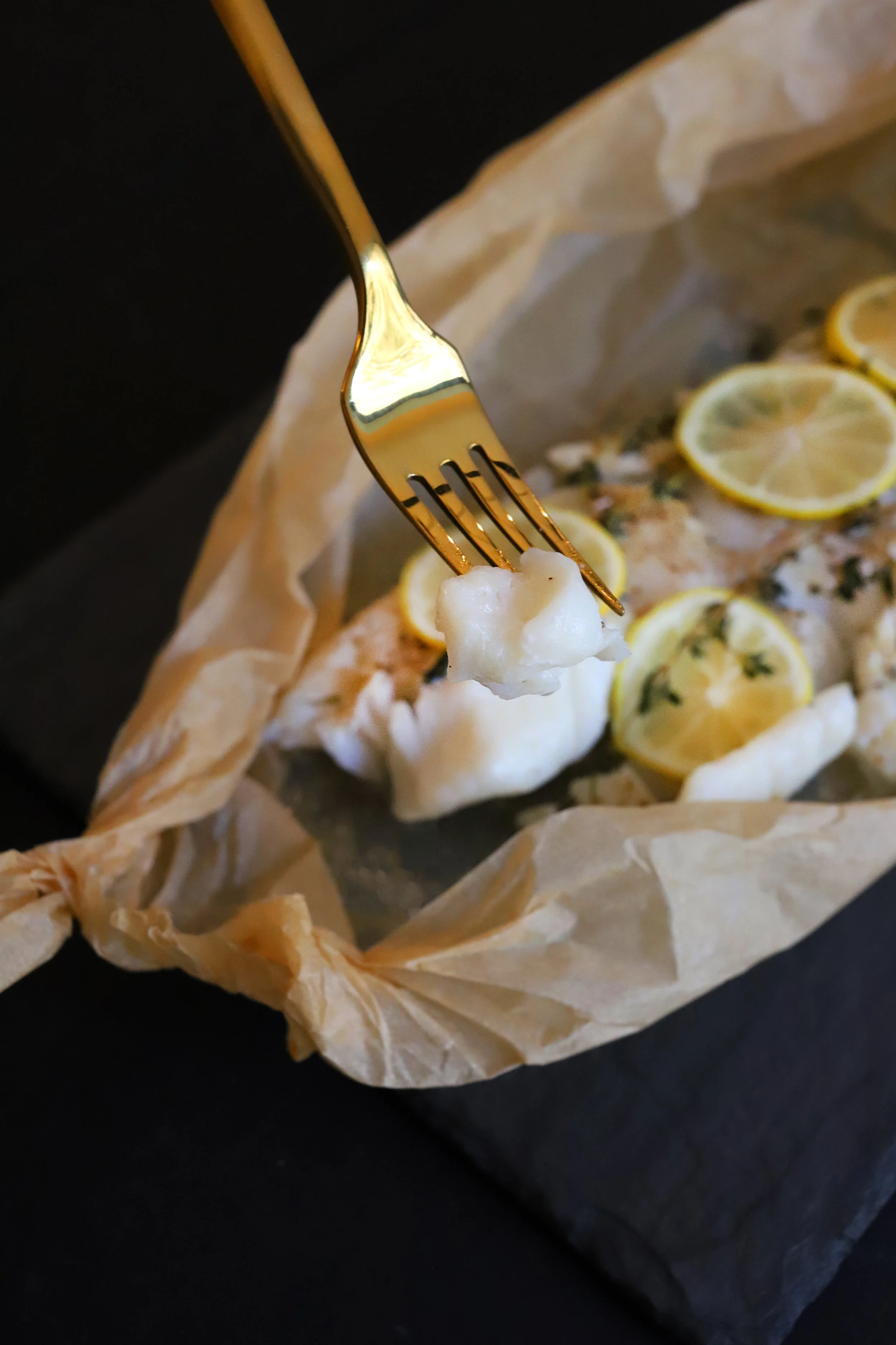 SIMPLE COD EN PAPILLOTE WITH LEMON, THYME, & OLIVE OIL — COFFEE AND ...