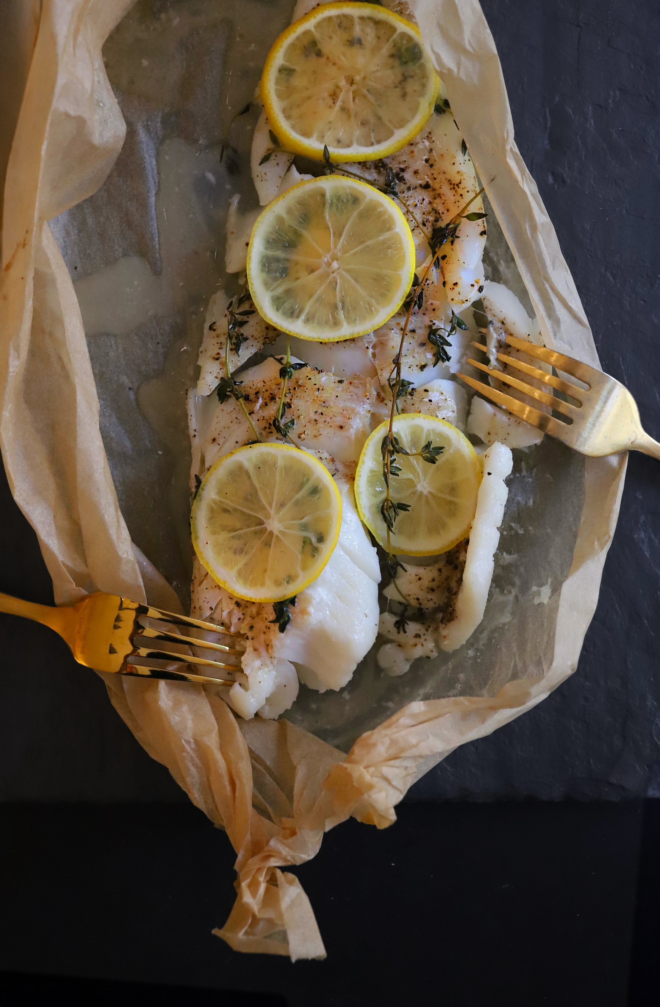 SIMPLE COD EN PAPILLOTE WITH LEMON, THYME, & OLIVE OIL — COFFEE AND ...