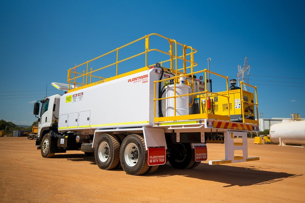 6x4 Service Truck for Hire — Powermac Hire