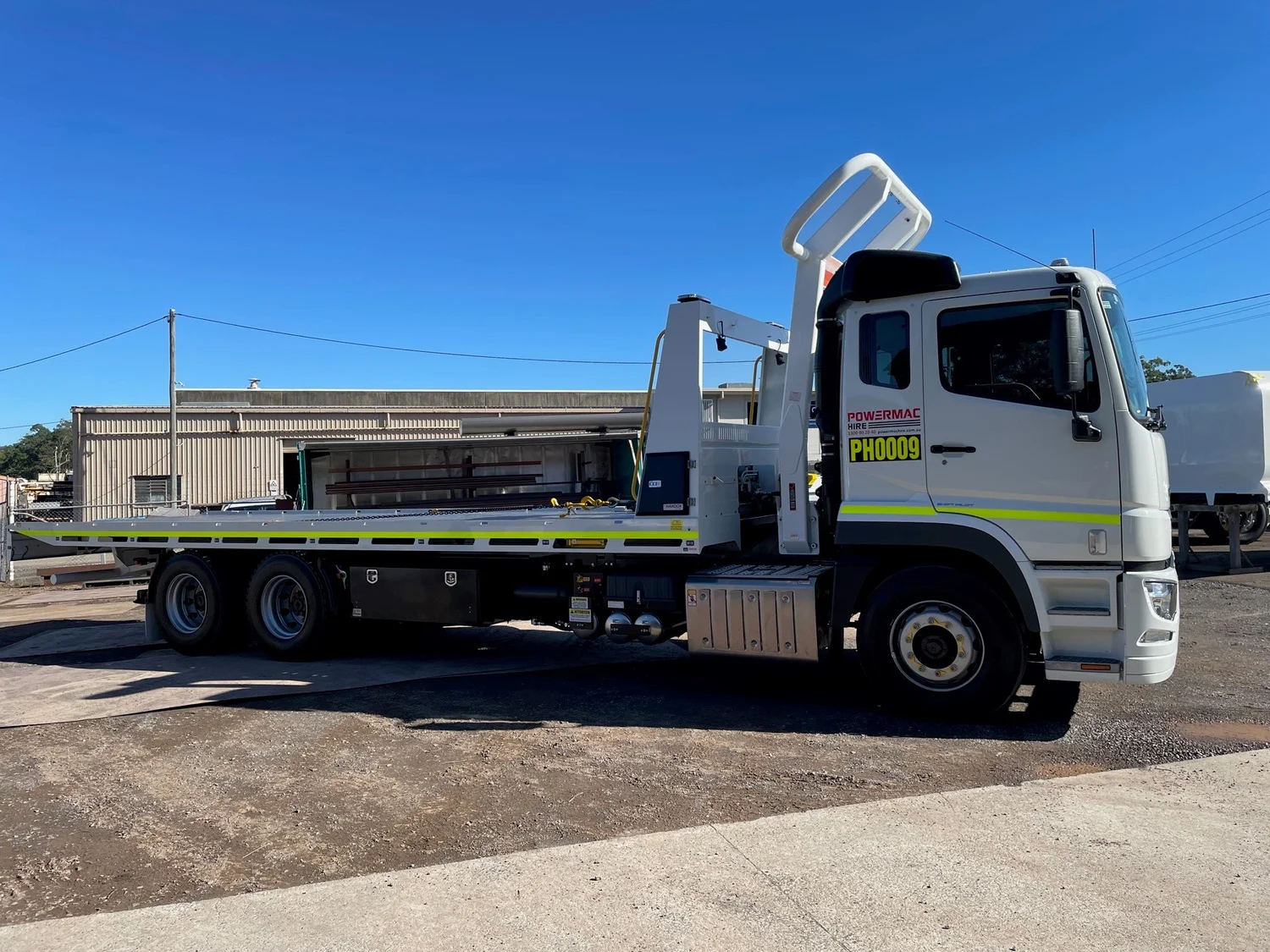 6x4 Tilt Tray for Hire — Powermac Hire