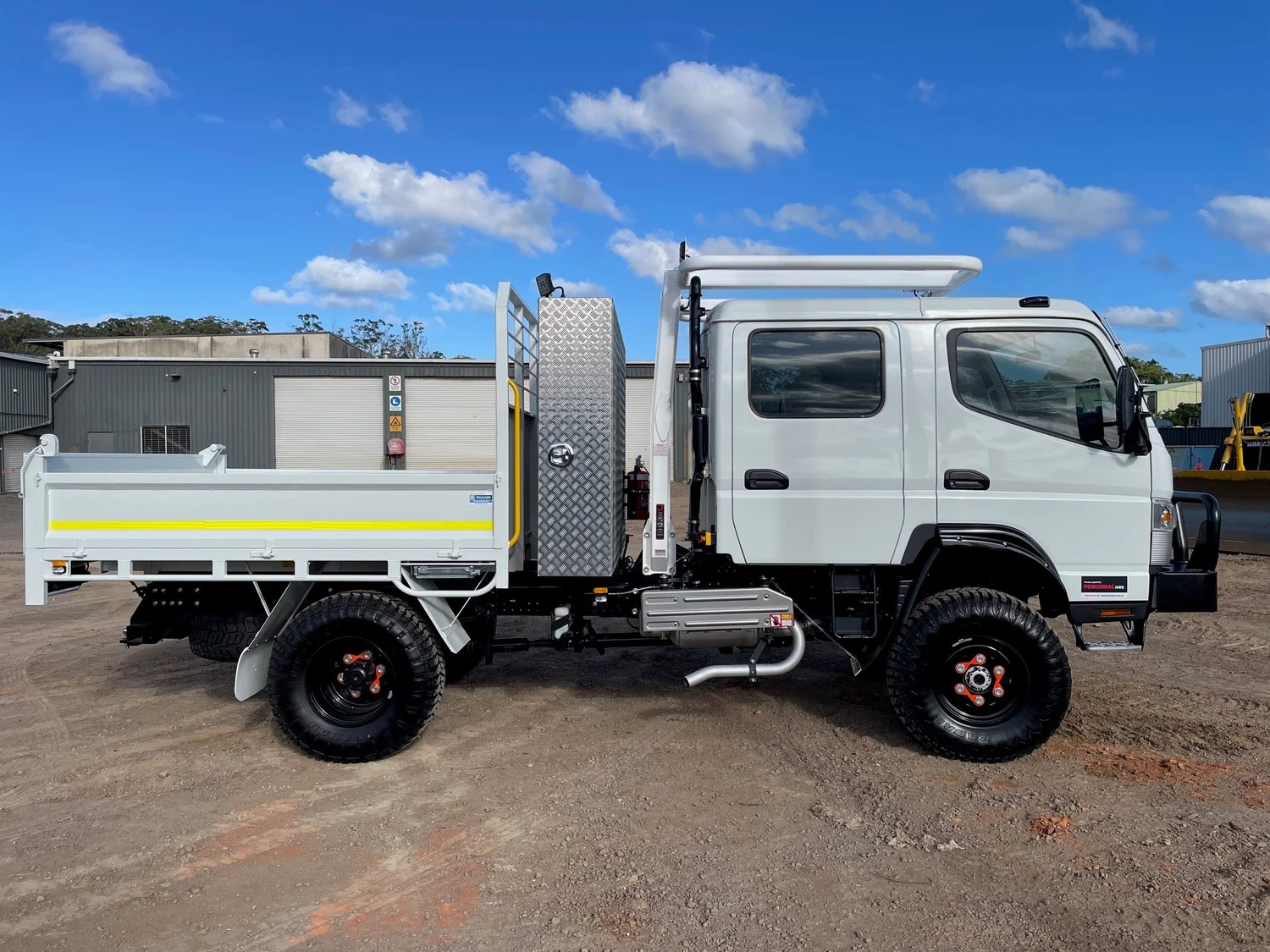 4x4 Crew Cab Tippers for Hire — Powermac Hire